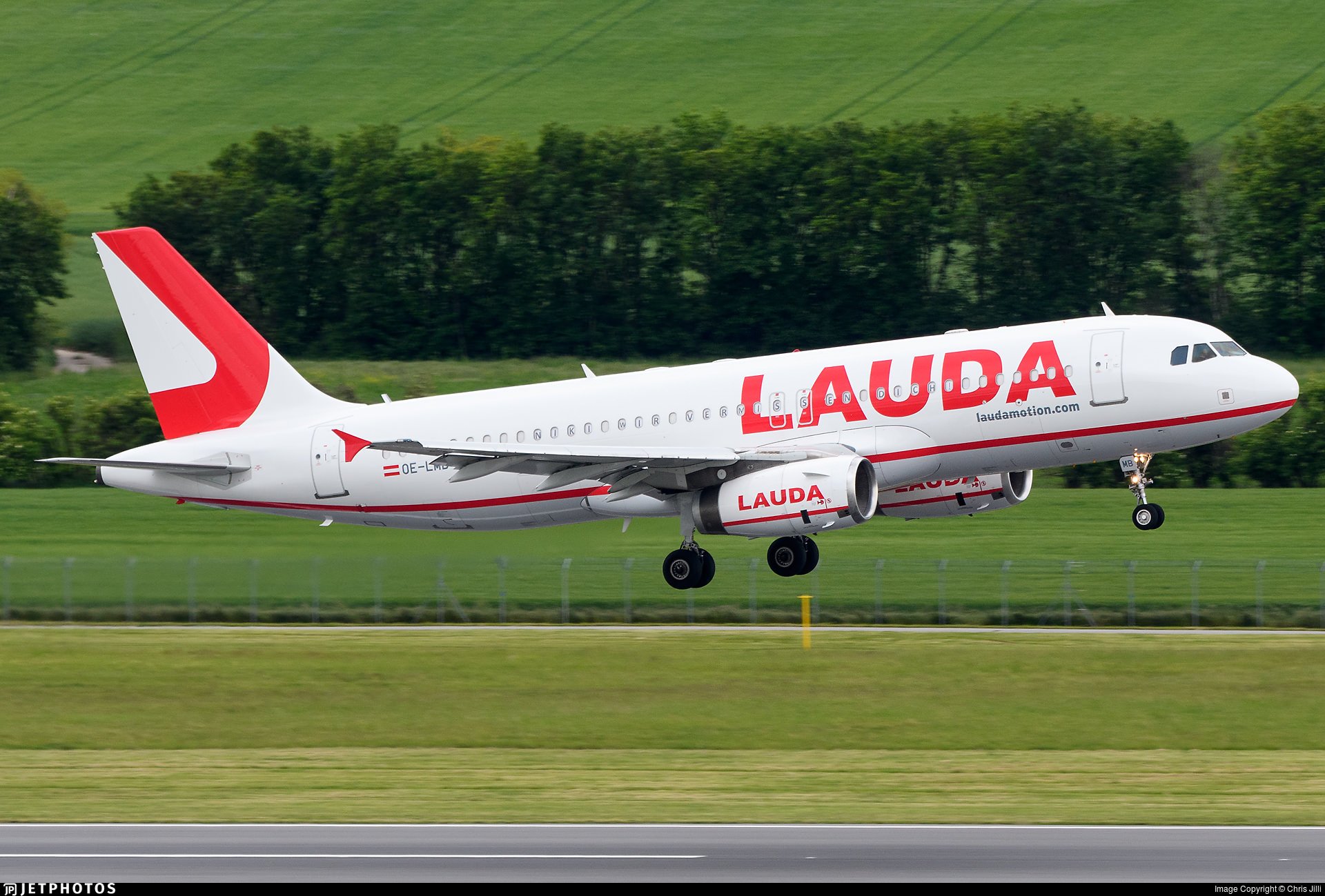 Lauda Air Flight 004