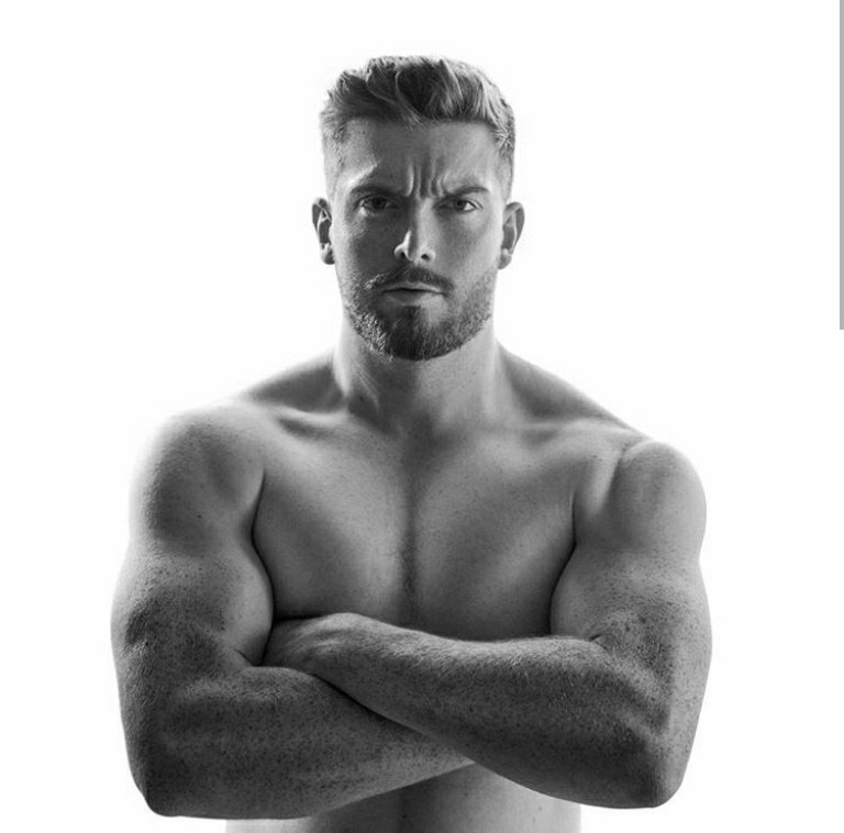 A Thread from @HeavenHimbo: "Himbo Role Models: A Thread! ⬇️ When ...