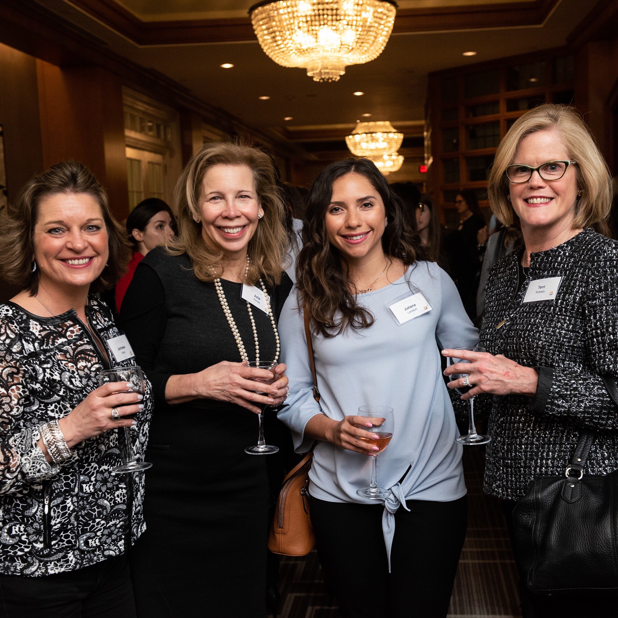 Esm Ferolie Logo Amole Financial Services | Persoonlijk En Betrokken