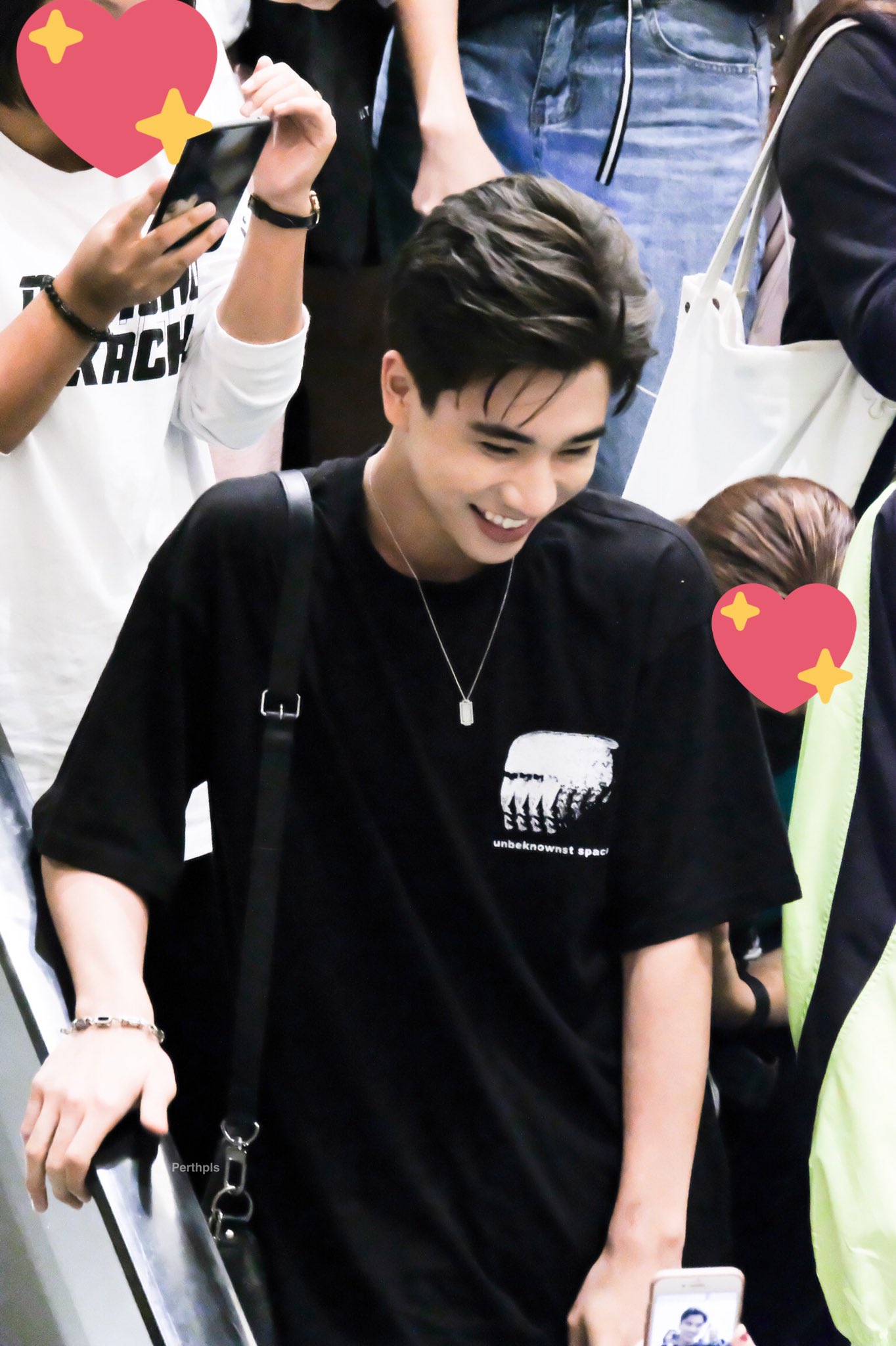 supppe ☀️ on Twitter: "มืดสุดหล่อสุดขั้นกว่า 🥺 @perthppe #PerthTanapon #รอยยิ้มของชูครีม #พวกของ ...