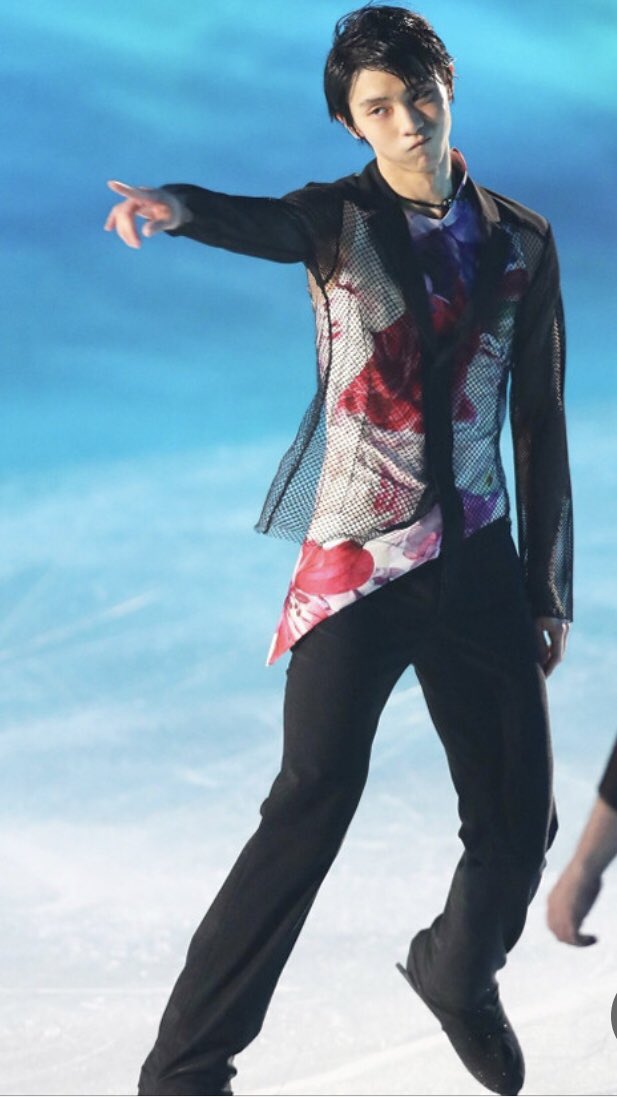 スポーツ報知 ICELINK on Twitter: "羽生結弦、銀メダルの世界選手権以来となる氷上姿にファン歓声…オープニングでいきなり4T : スポーツ報知 https://t.co ...