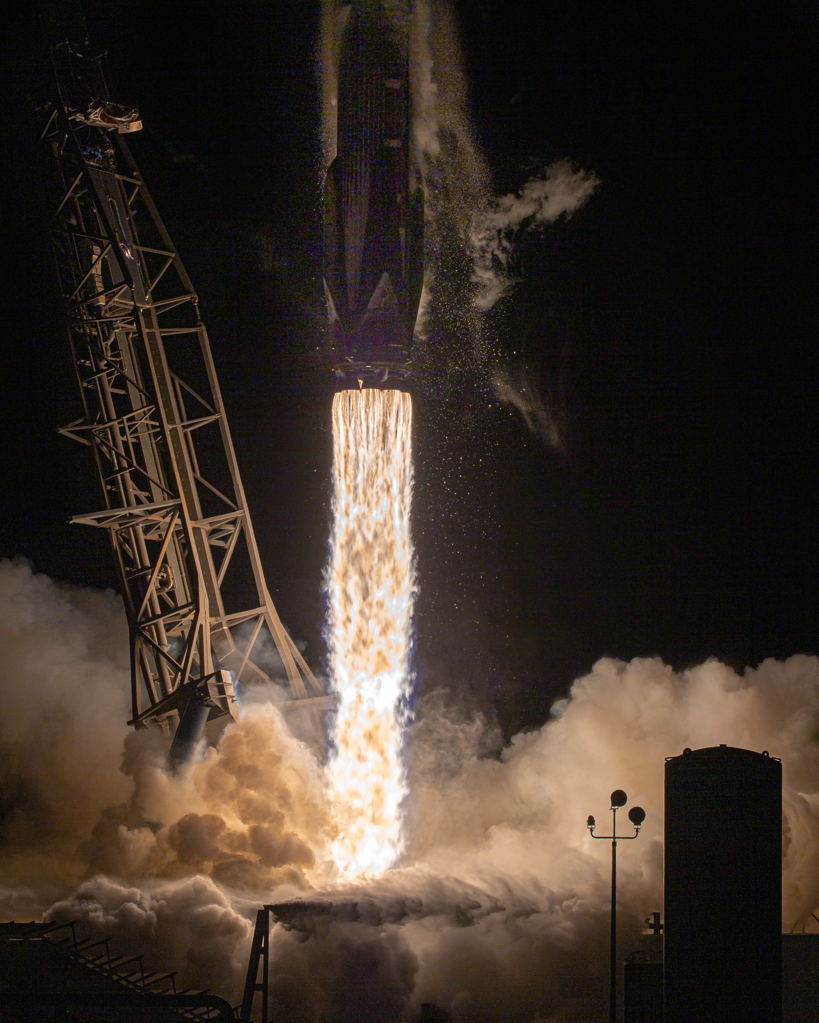 SpaceX |’BFR’ Spaceship: Elon Musk Takes You Under the Hood so BOOK NOW ...