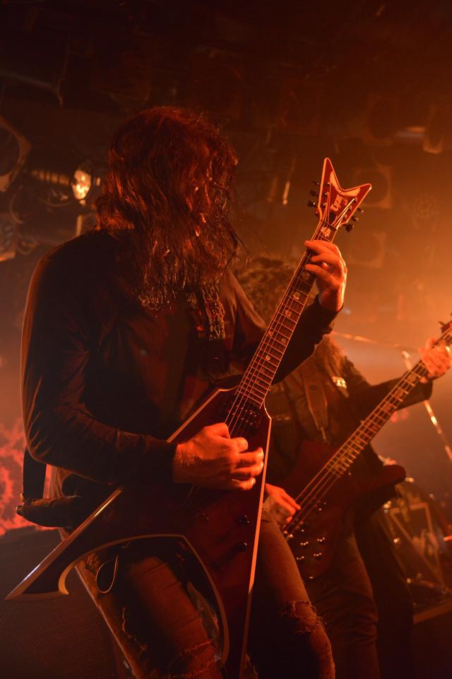 Creativeman on Twitter: "BLACK EARTH SOLD OUTとなった先日の東京公演最終日の模様が到着！ そして本日は熊本！！！ツアーは福岡、広島、大阪とまだまだ ...