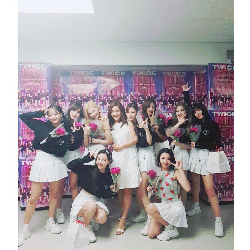 misa •͈ᴗ•͈ on Twitter: "SES Bada's photos with TWICE today https://t.co/FihYQHadtq She tagged # ...