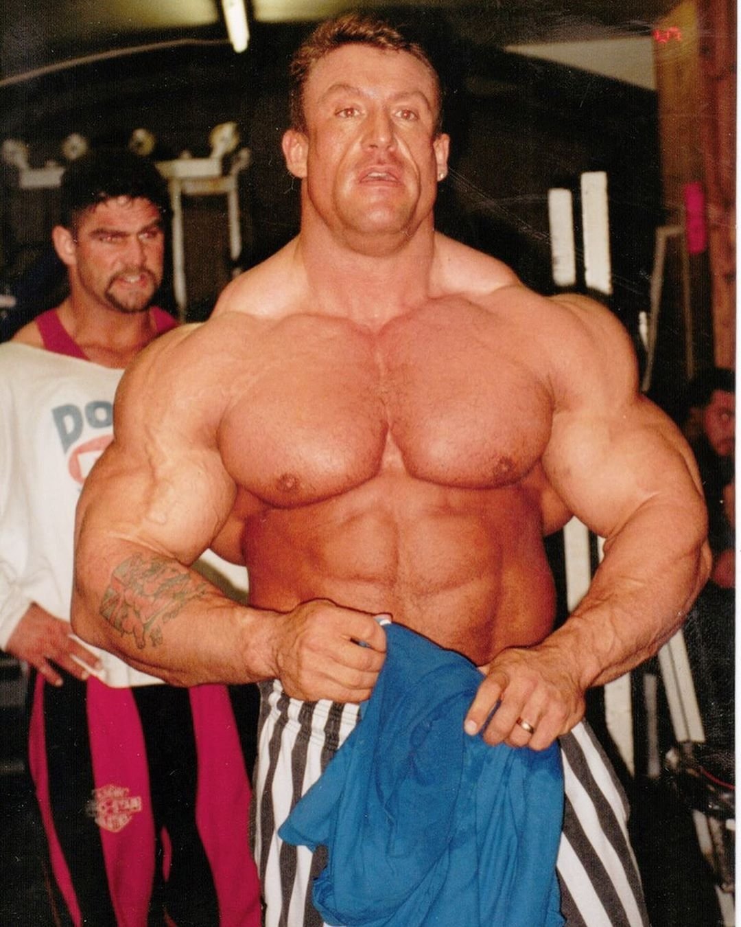 Yates Row Exercise Guide: Muscles Worked, How-to, Benefits, And ...