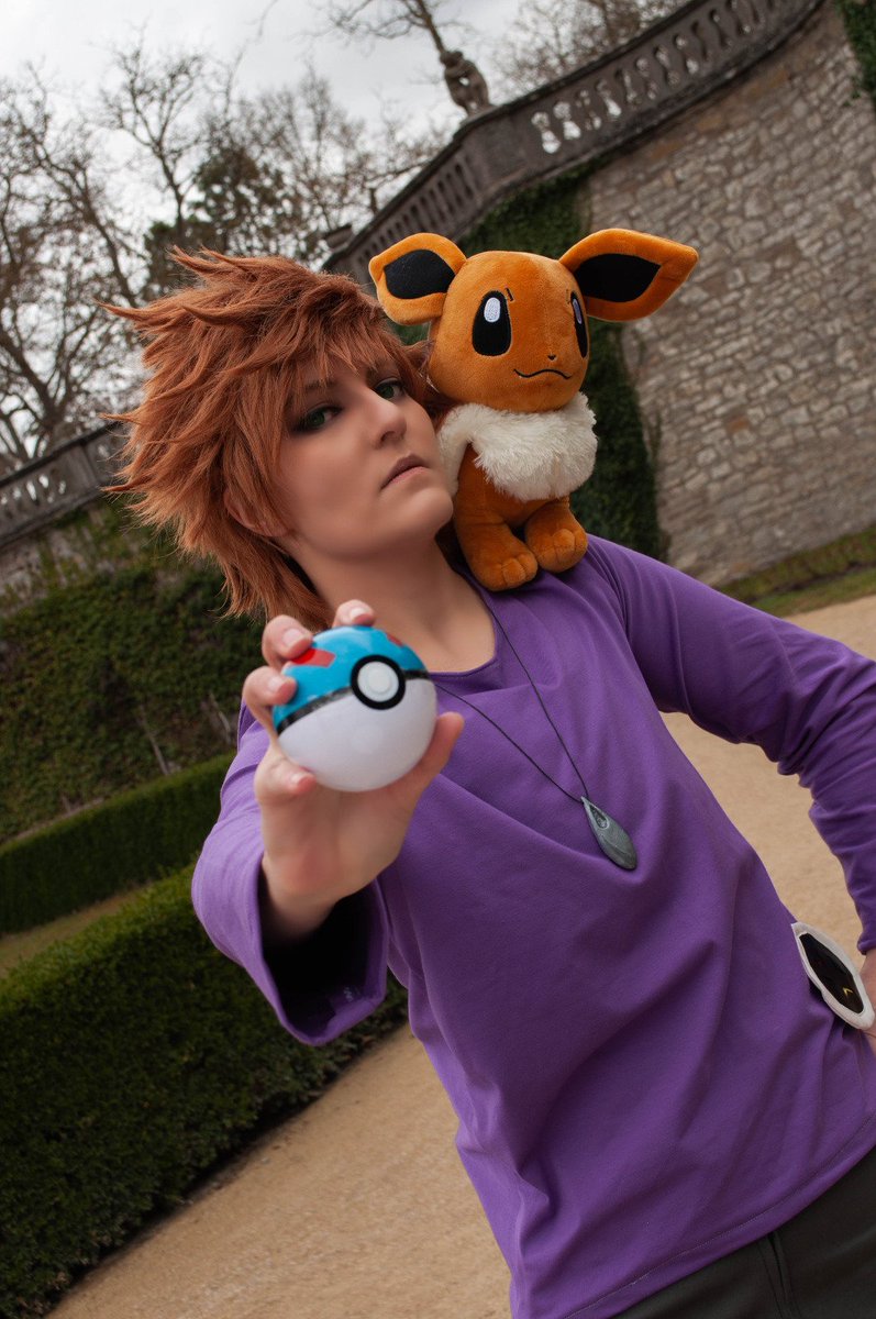 Pokemon Trainer Blue Cosplay