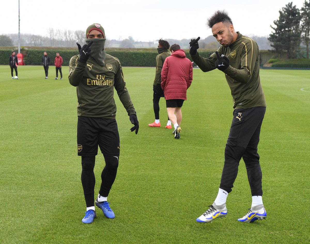 Has anyone got the full photo for this please?! : r/Gunners