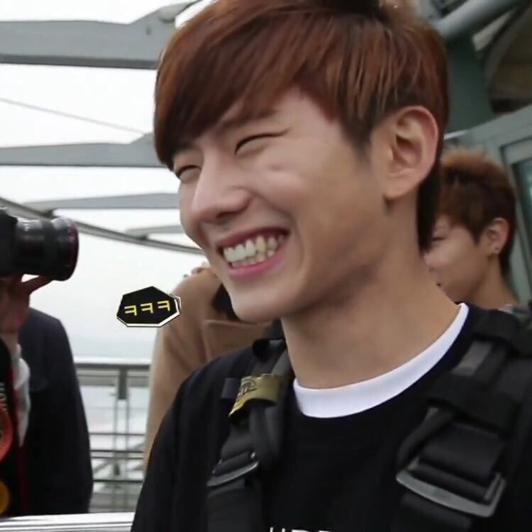 Idols With Whisker Dimples? : r/kpophelp