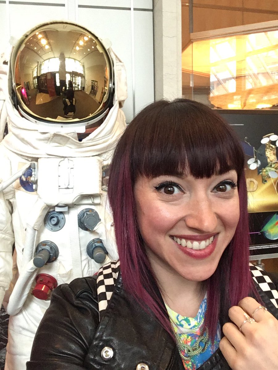 Amy Shira's Instagram, Twitter & Facebook on IDCrawl