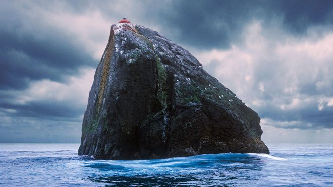 North Atlantic Ocean: Rockall: The small uninhabited island in the ...