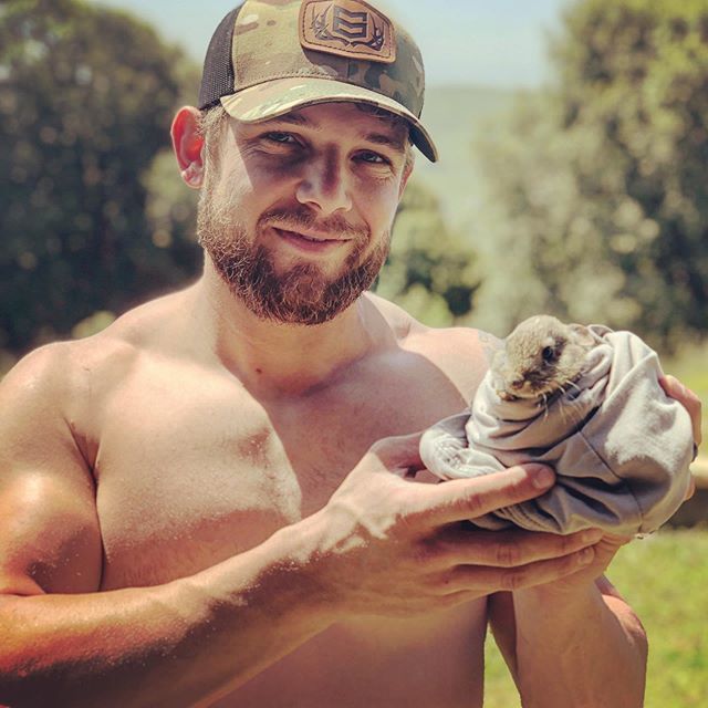 Max Thieriot Muscles