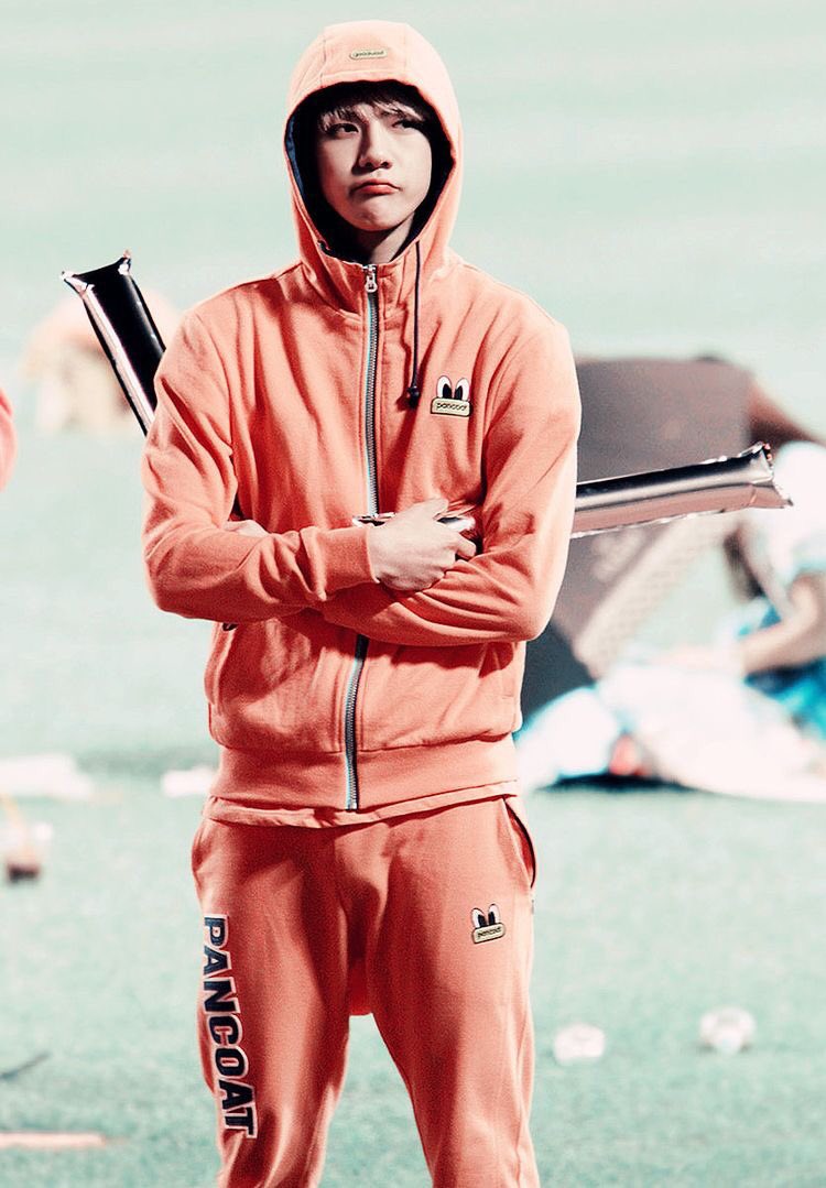 Kpop Bulge Gif 8 GIFs That Perfectly Describe How We Feel About The