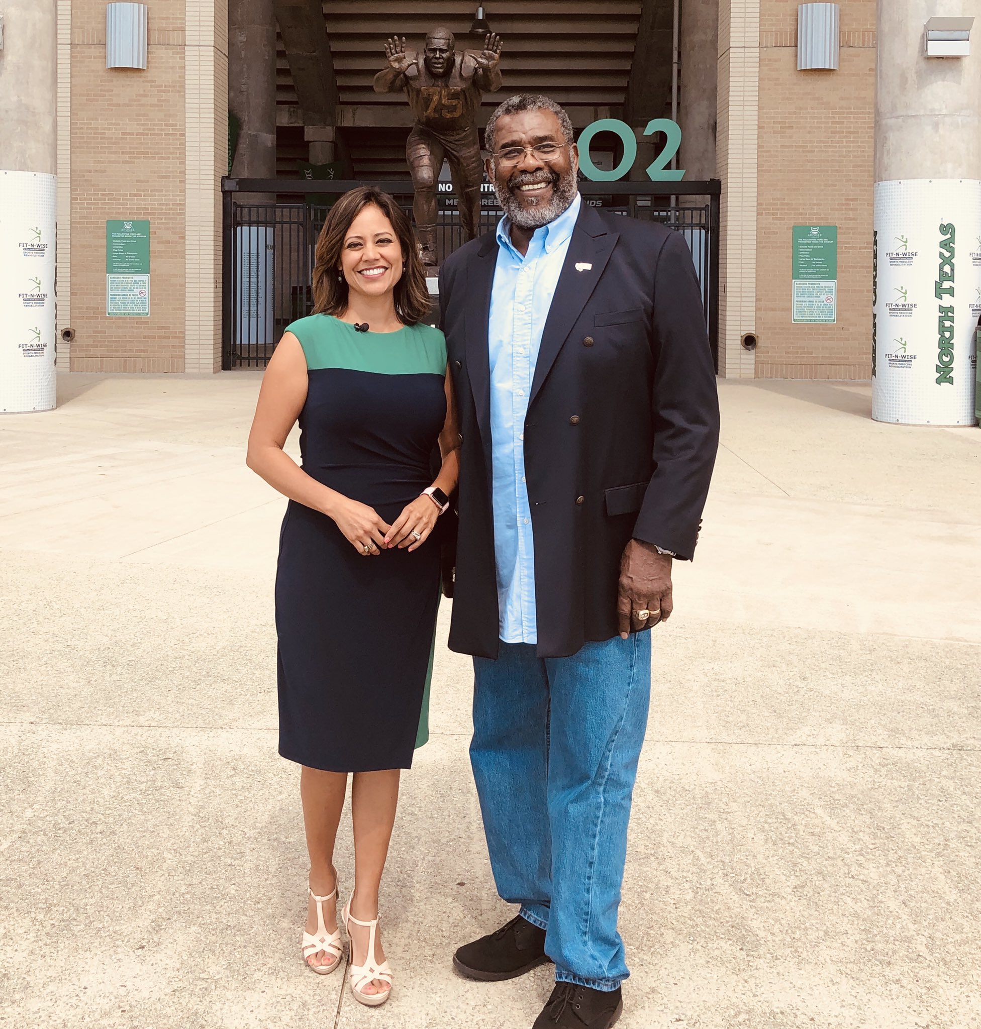 Joe Greene “Mean” Joe Greene Grows Emotional At Steelers Super