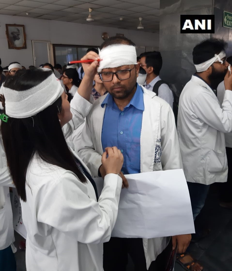 Doctors: Delhi: Doctors at All India Institute of Medical Sciences ...