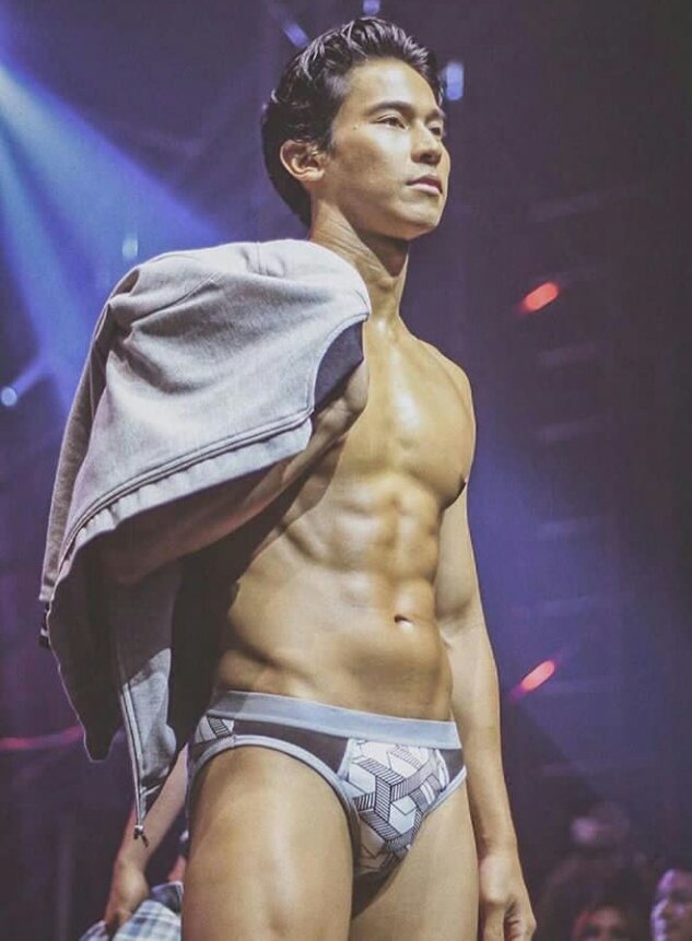 Enchong Dee Bench 2022
