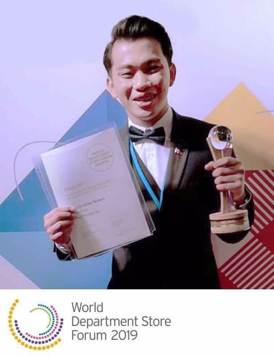 SM City Lipa’s luggage boy, Christian ‘Xian’ Tecson whose unique ...