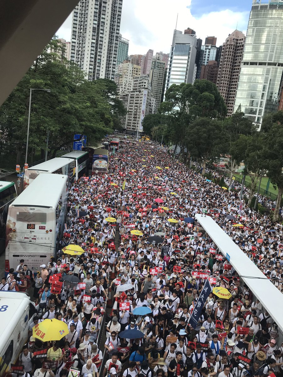 Victoria Park: Massive crowds in Victoria Park still waiting to depart