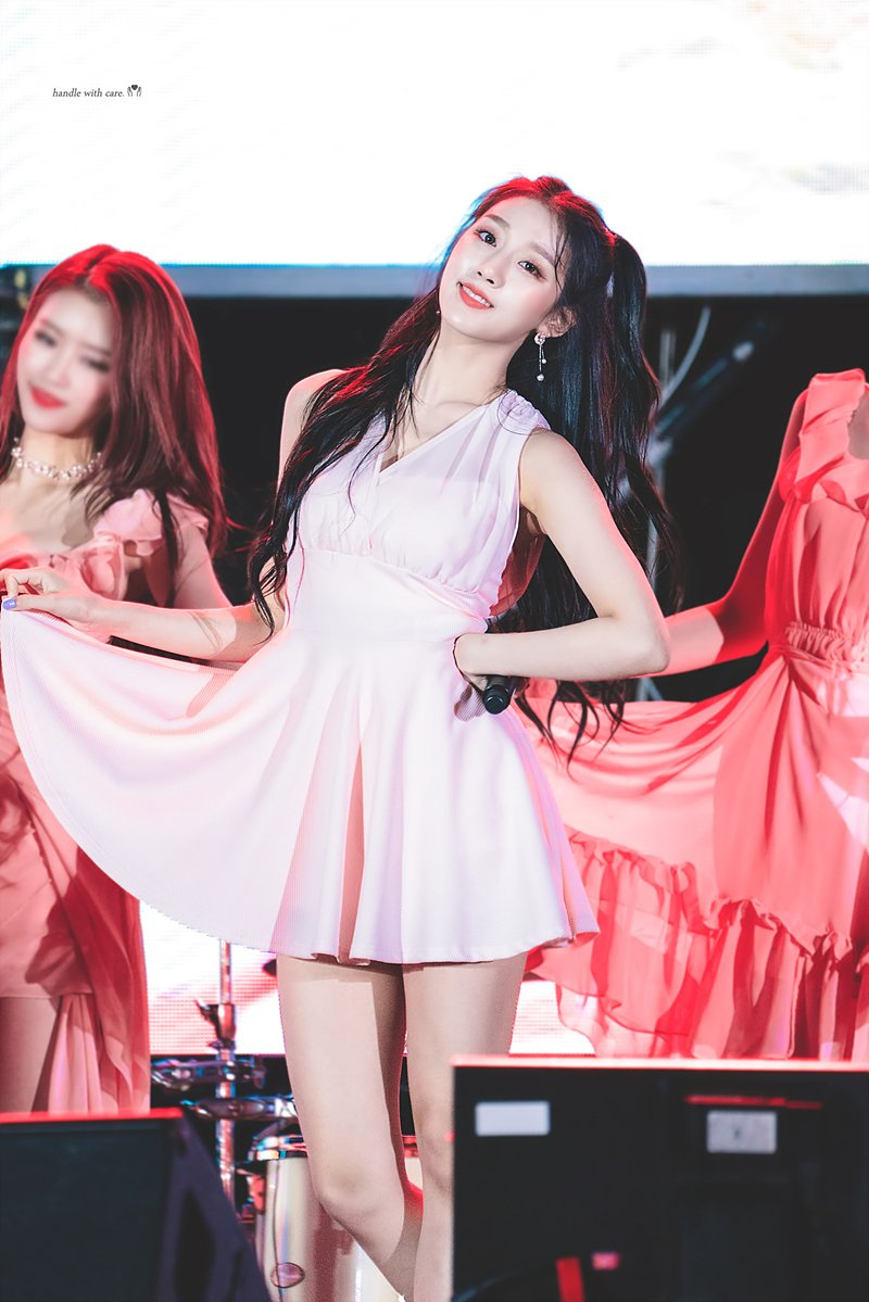 Pin de Keith en Ye In - 예인 | Asiática hermosa, Hermosa, Asiatica