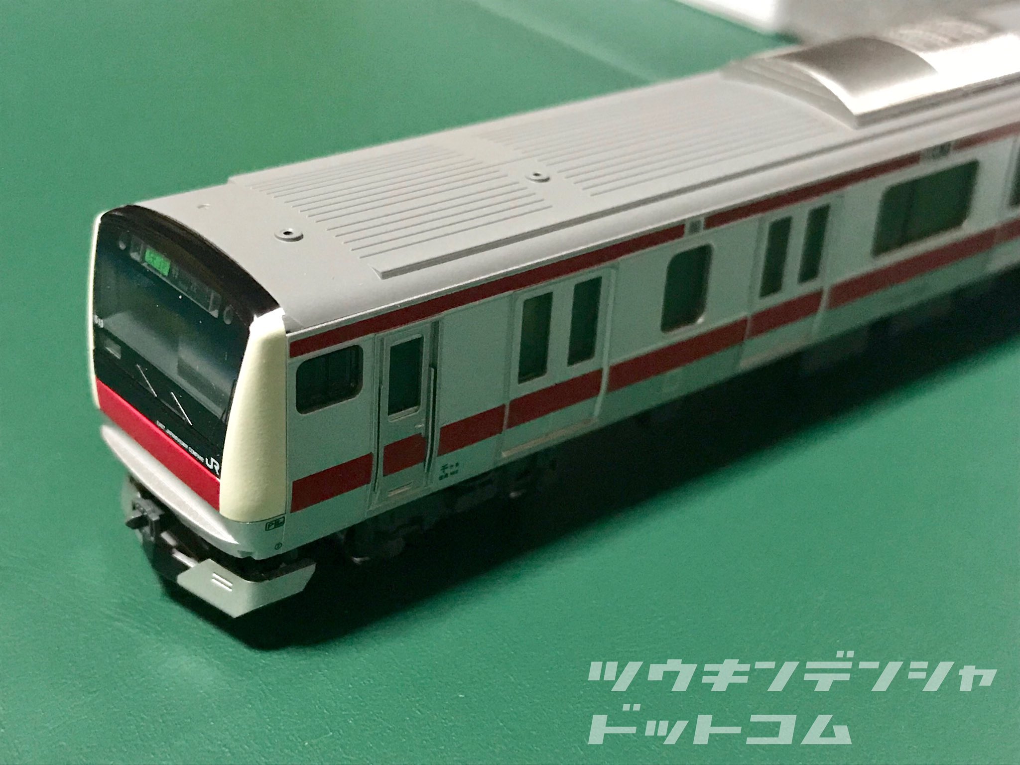 通勤電車ドットコム on Twitter: "【模型】KATO E233系京葉線レビュー KATOさんのE233系5000番台・貫通編成を購入。モデルはケヨ513、編成内でちゃんとクーラーを ...