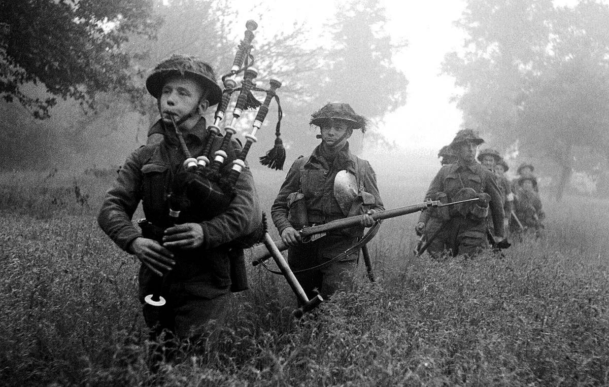 WE SHALL NEVER SURRENDER IC - Alt. History | Sufficient Velocity