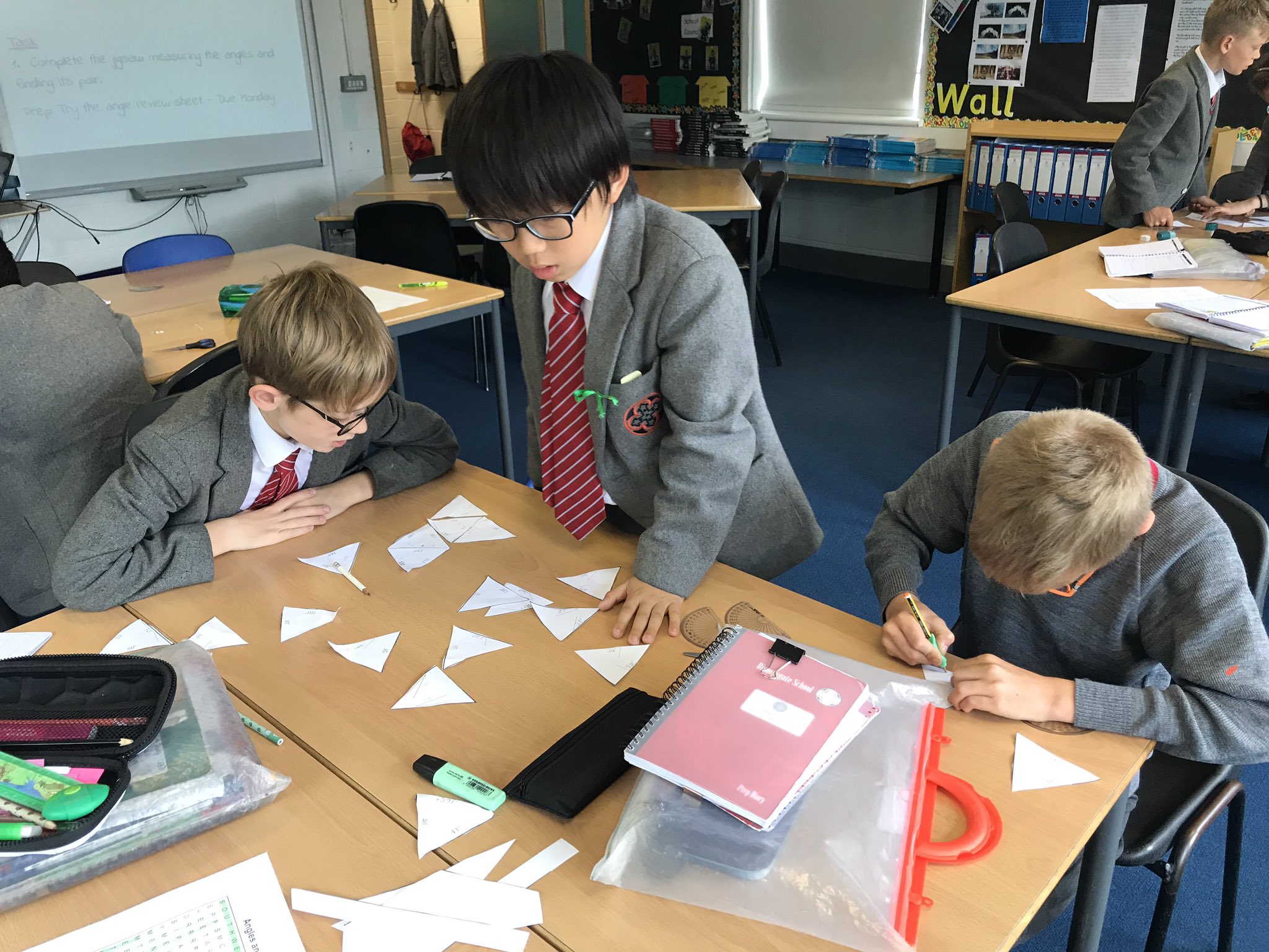 Bishopsgate School Maths on Twitter: "Year 5 Collaborating measuring angles #BGSMaths #angles…