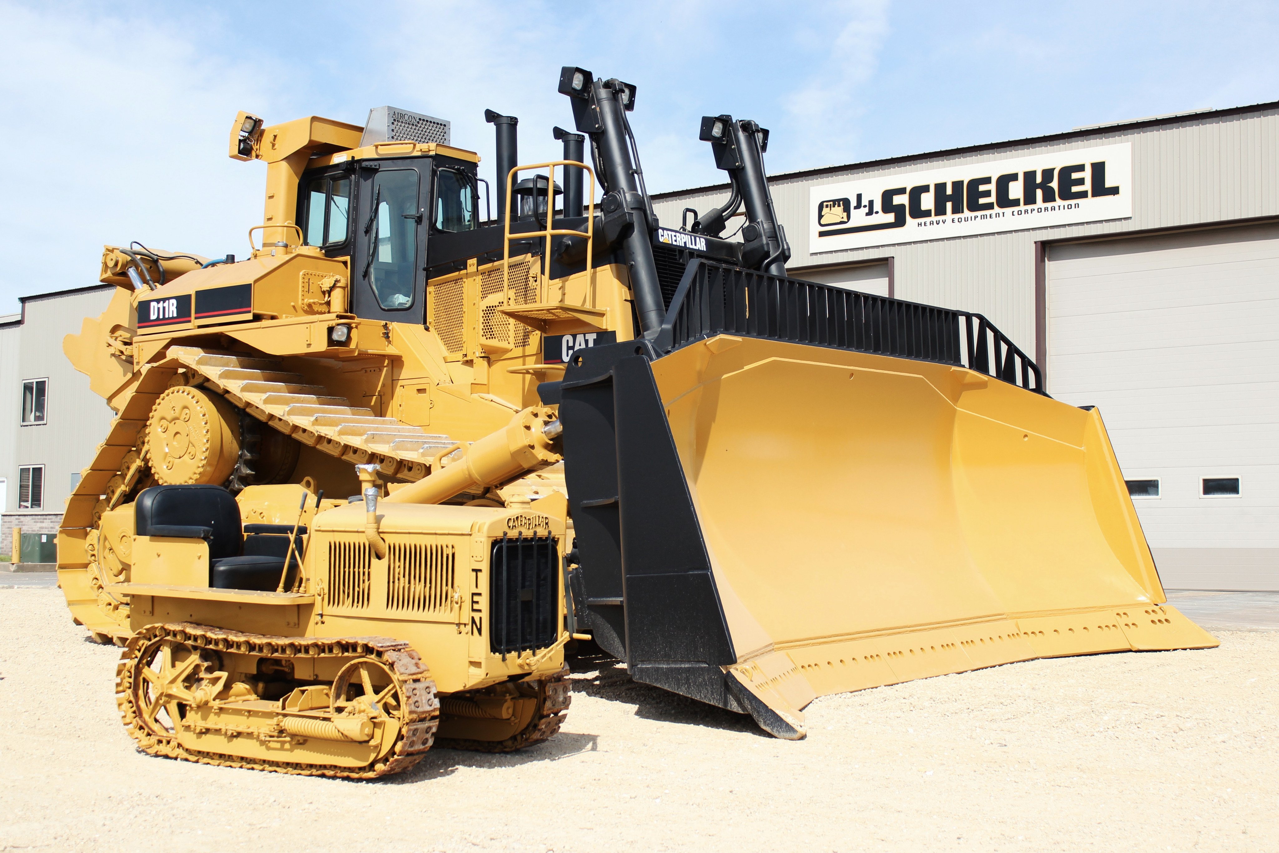 Cat D11r