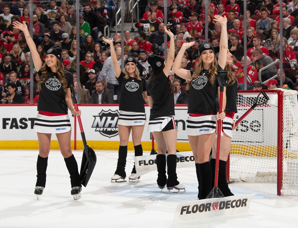 Blackhawks Ice Girls