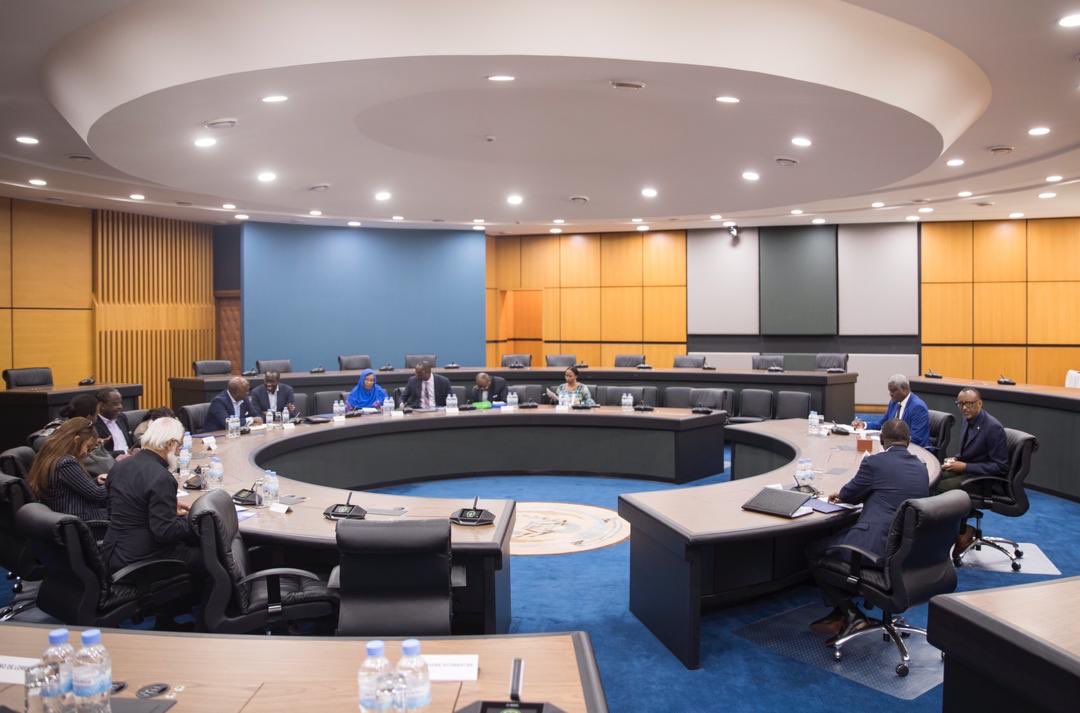 Presidency | Rwanda on Twitter: "President Kagame is now meeting with the #AUReforms team ahead ...