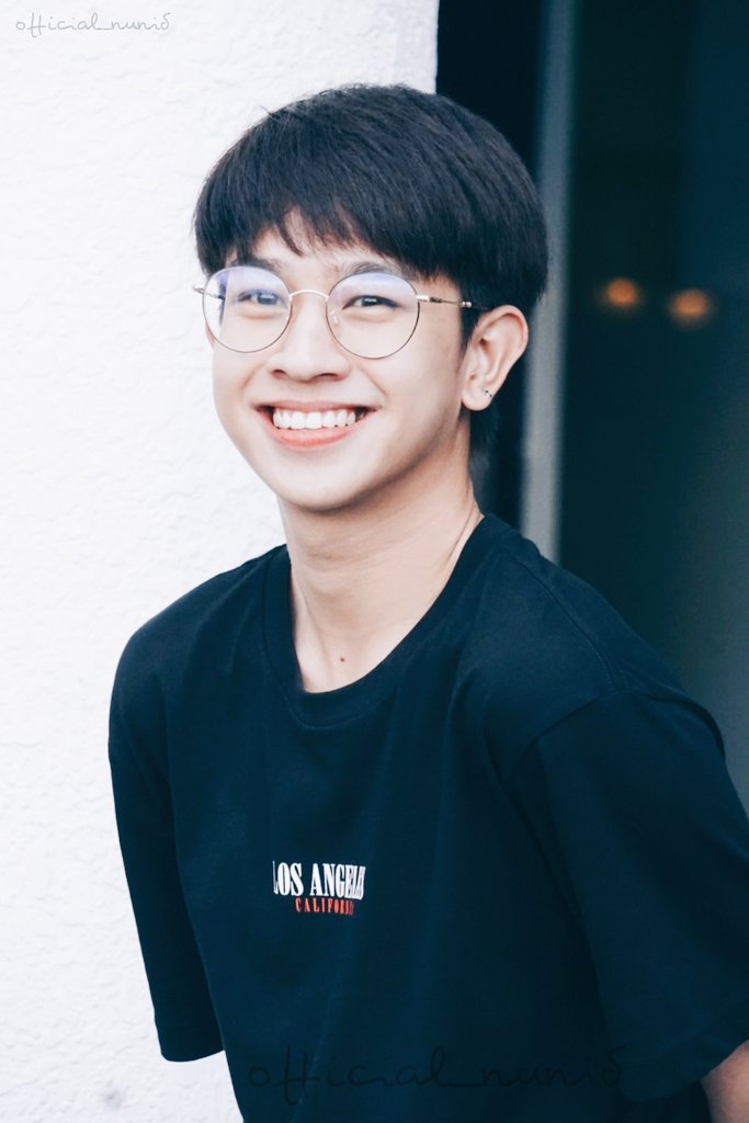 𝓃𝓊𝓃𝒾𝒹 on Twitter: "หนุ่มแว่น~ คาวาอี้มั่กๆ #เจ้าแก้มก้อน #fluke_pongsatorn #UWMAseries https://t ...