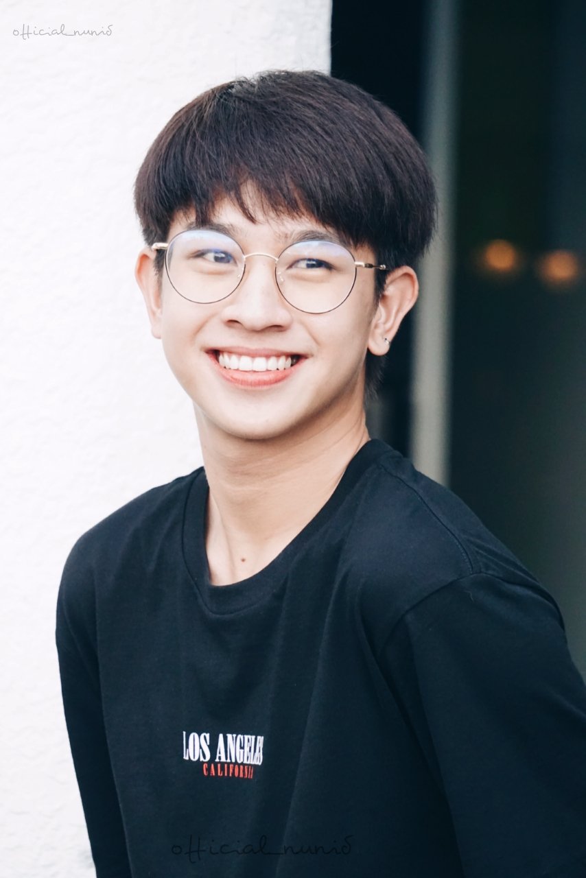 𝓃𝓊𝓃𝒾𝒹 on Twitter: "หนุ่มแว่น~ คาวาอี้มั่กๆ #เจ้าแก้มก้อน #fluke_pongsatorn #UWMAseries https://t ...