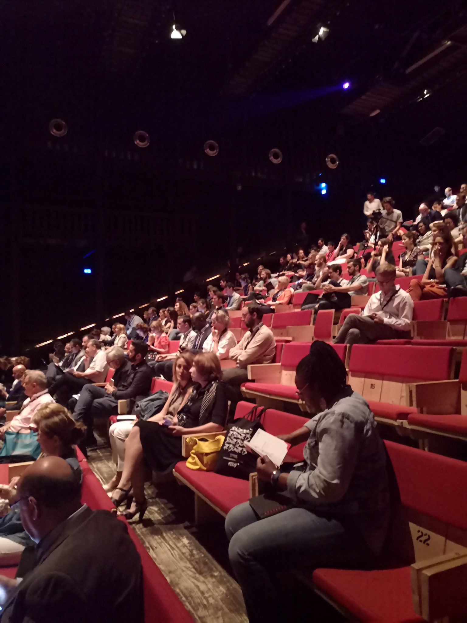 Fondation Transdev on Twitter: "C’est au tour du public de poser ses questions aux intervenants ...