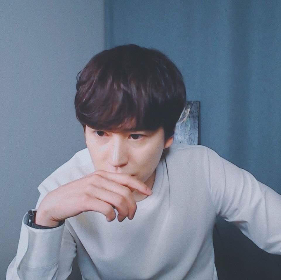 JTBC2X4 on Twitter: "#JTBC2 #런웨이브 아이돌과 관객이 함께 토크와 무대를 즐기는 신규 음악예능! 꿀보이스 MC 규현과 함께 시작을 알릴 아이돌은 누구 ...