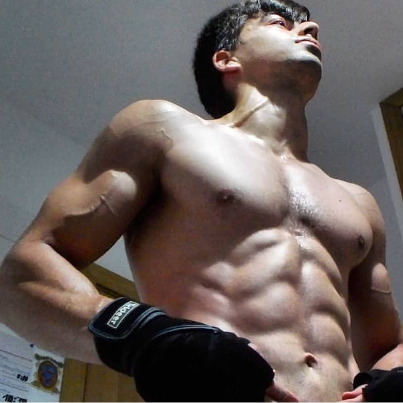 Fansofmuscle on Twitter: "Loving the ripped physique on @gymsaul, those abs are looking crazy ...