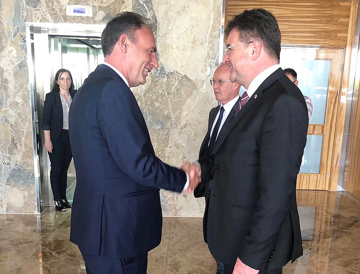 Fatmir Limaj Ne Kuvend