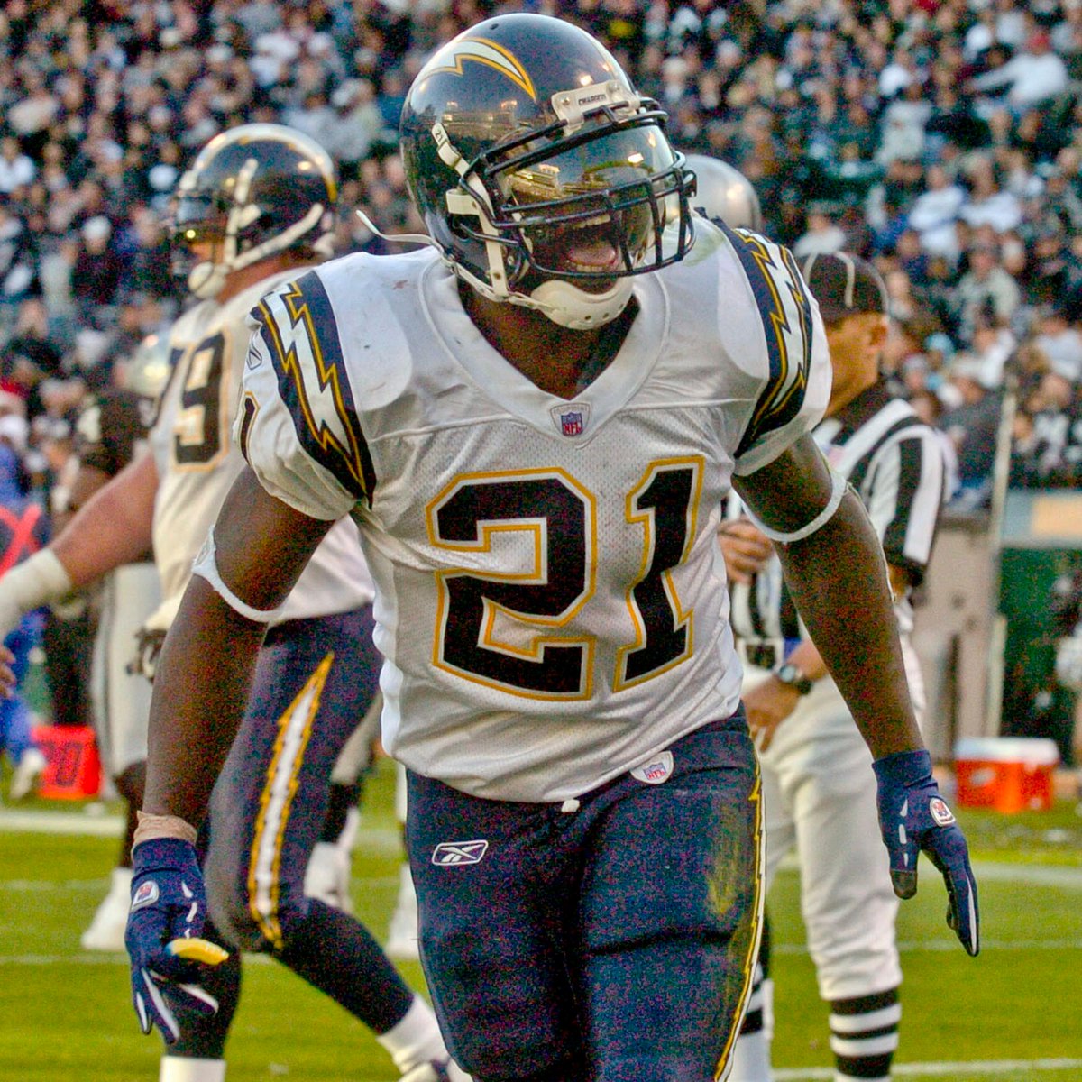 Valuable Player: HAPPY BIRTHDAY to legendary RB ! ⚡ 2006 NFL Most ...