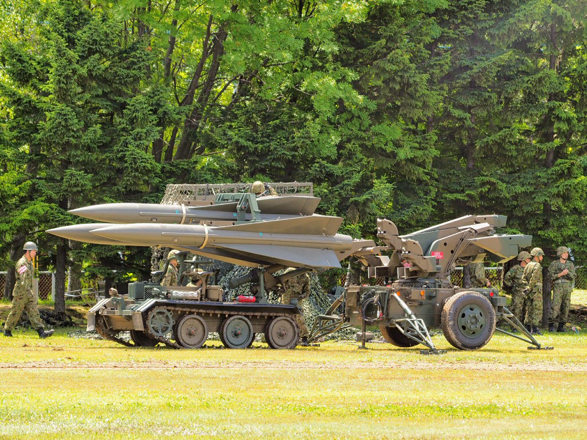 ホークミサイルの運搬ローダーがかわいい - Togetter [トゥギャッター]