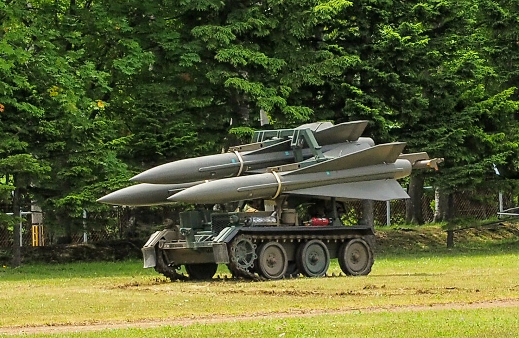 ホークミサイルの運搬ローダーがかわいい - posfie