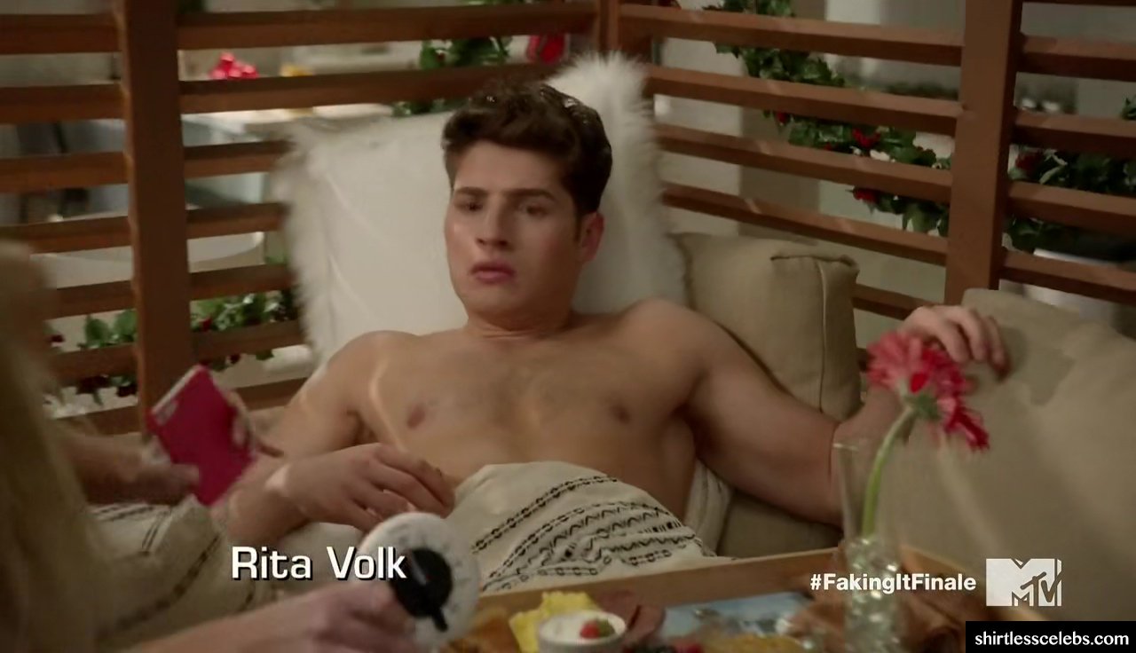 Gregg Sulkin Shirtless Faking It