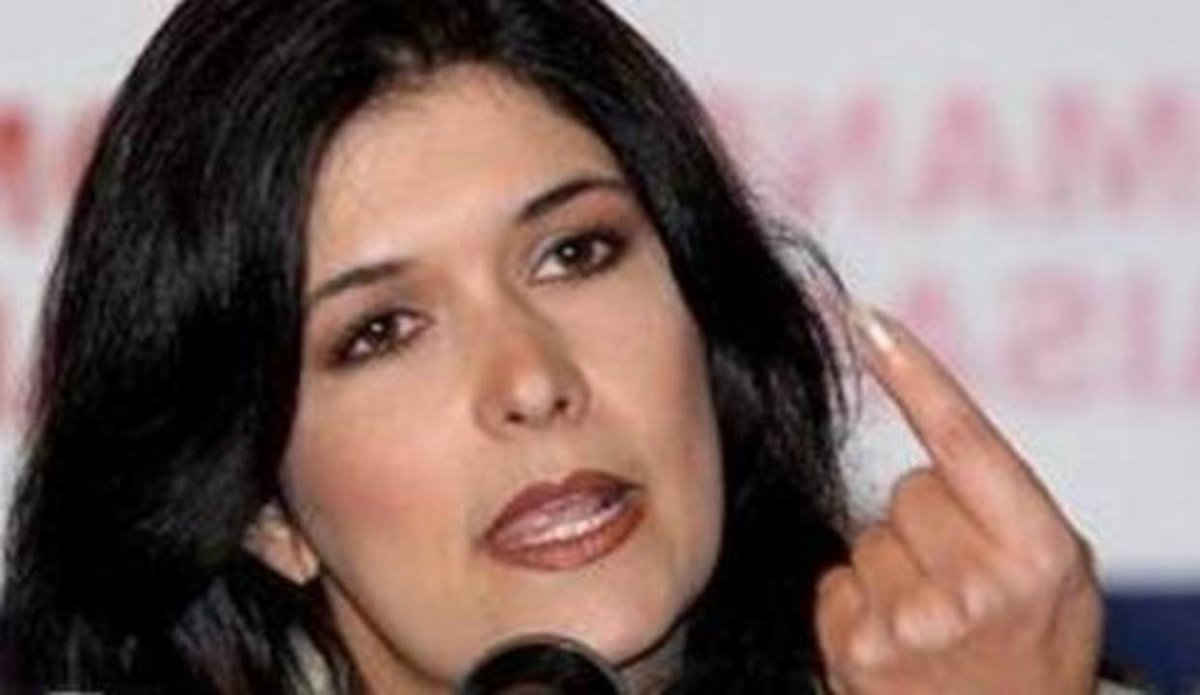 Mary Pili Hernández: Mary Pili Hernández: Es peligroso darle poder ...