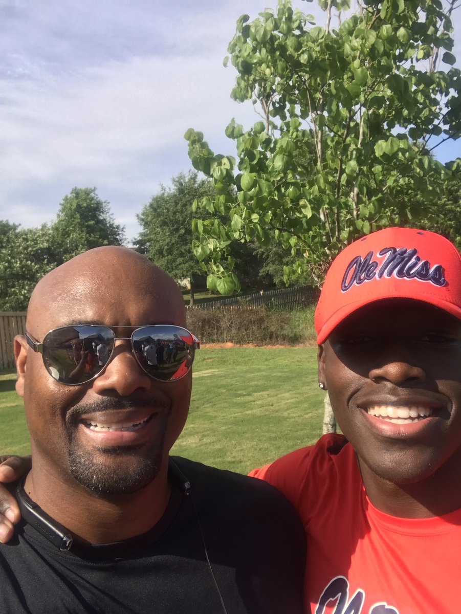 2018 3* WR Demarcus Gregory commits to Ole Miss : r/CFB