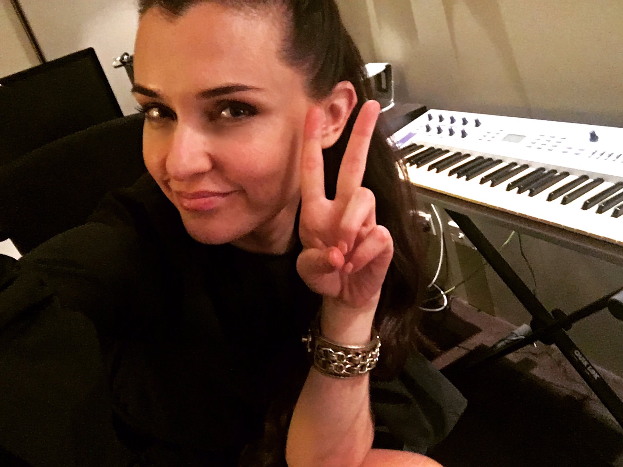 Amba Shepherd Wallpaper