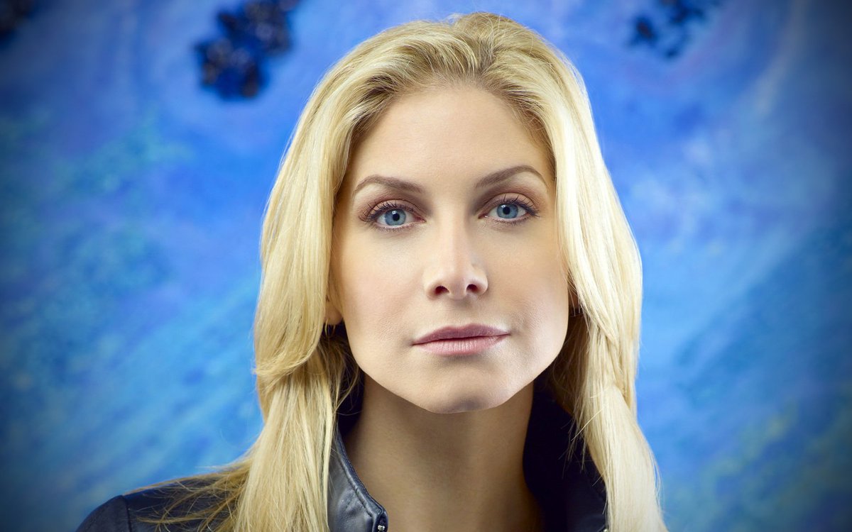 Elizabeth Mitchell V