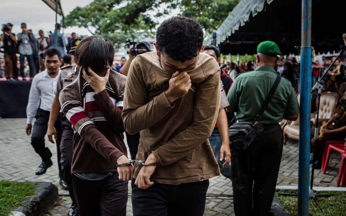 Two Men In Indonesia Endure Public Flogging For Gay Sex Telegraph Breaking N Scoopnest