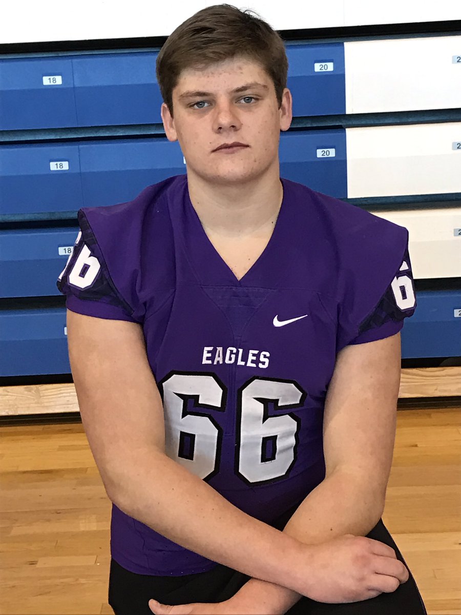 Check out Aidan Rafferty 6'6" 285 DC Gonzaga OT. Impressive footwork ...