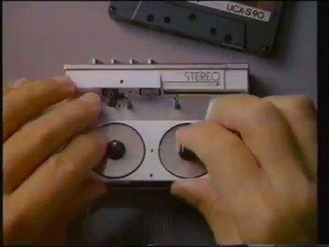 Jon Erlichman on Twitter: "Sony Walkman commercial in 1983: https://t.co/MTBPc7CgWH" / Twitter