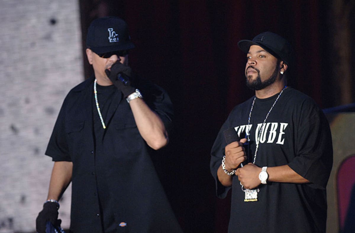 Ice-t was confused for ice cube on twitter, and he roasted the person ...