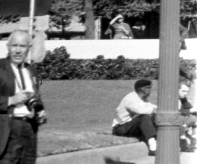 Do photos show Felipe Vidal Santiago as the Dark-Complected Man? And ...