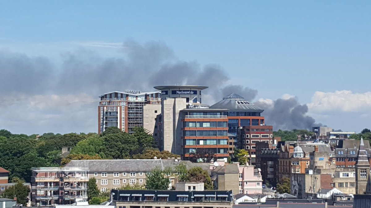 Fire crews called to large blaze in Bournemouth - ITV News