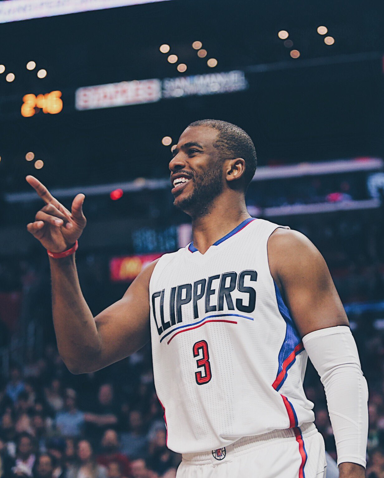 Chris Paul Clippers Wallpaper Chris Paul And Mikal Bridges Standoff