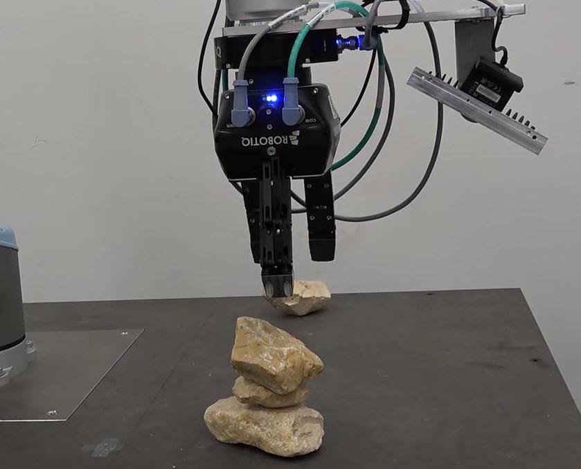 Watch this chill robot stack rocks | Motherboard | Scoopnest